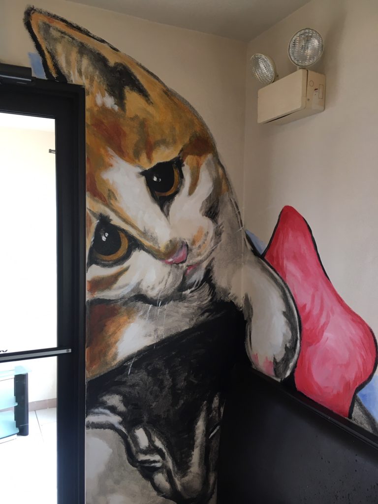 Artist Paints Mural at Cat Sanctuary to Celebrate the Gift of Nothing ...